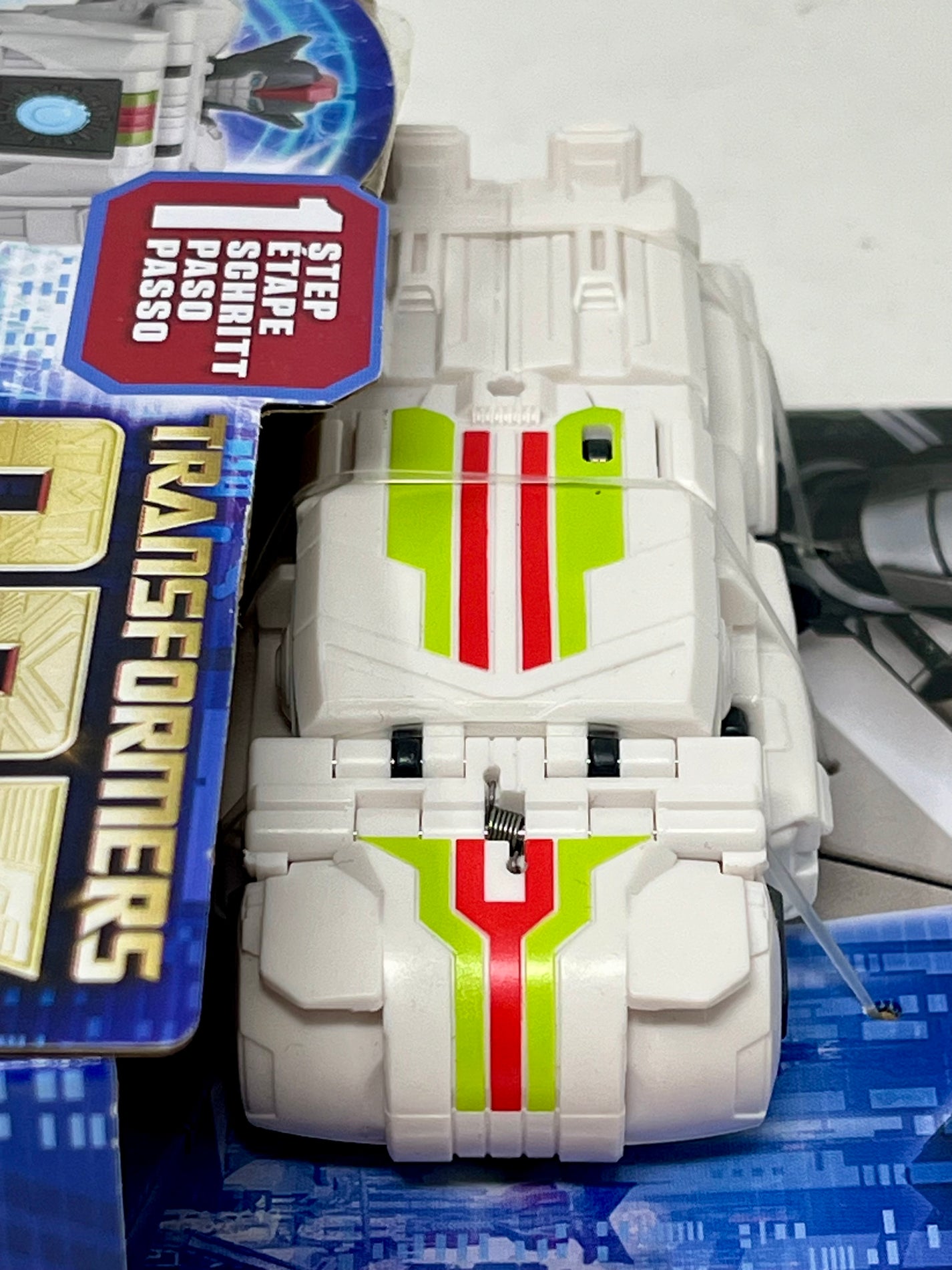 Transformers ONE Wheeljack 1-Step – Toy Wrangler